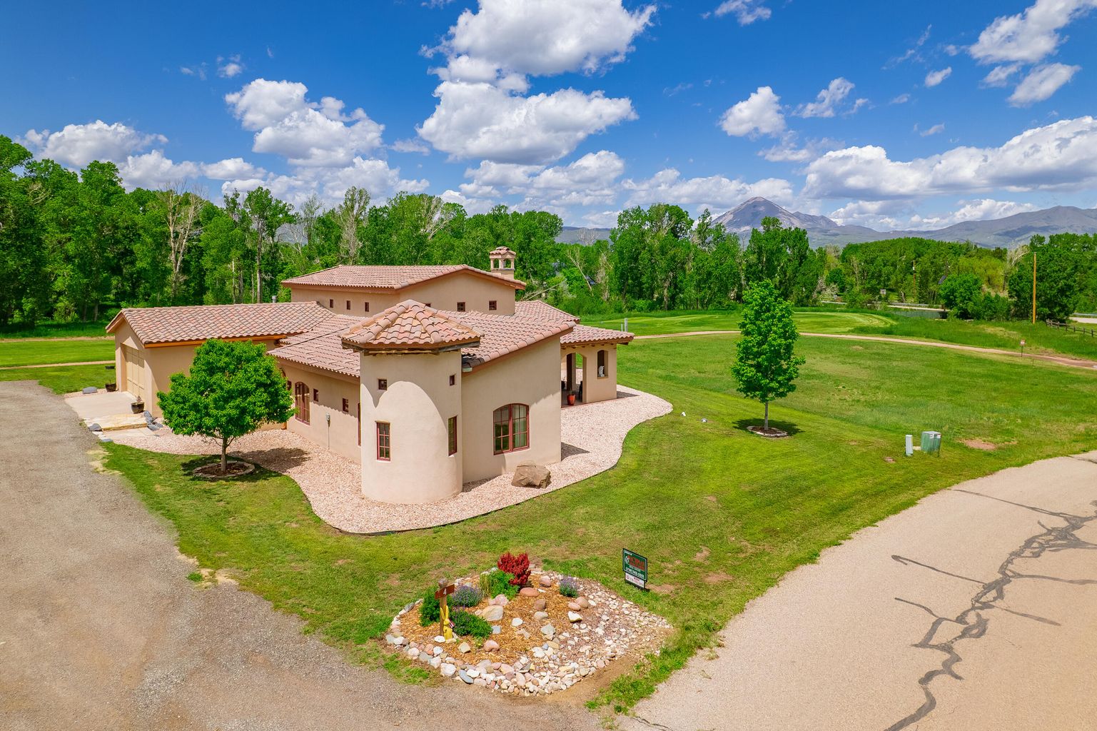 4 Grandote Drive, La Veta - Bachman & Associates - Bachman & Associates